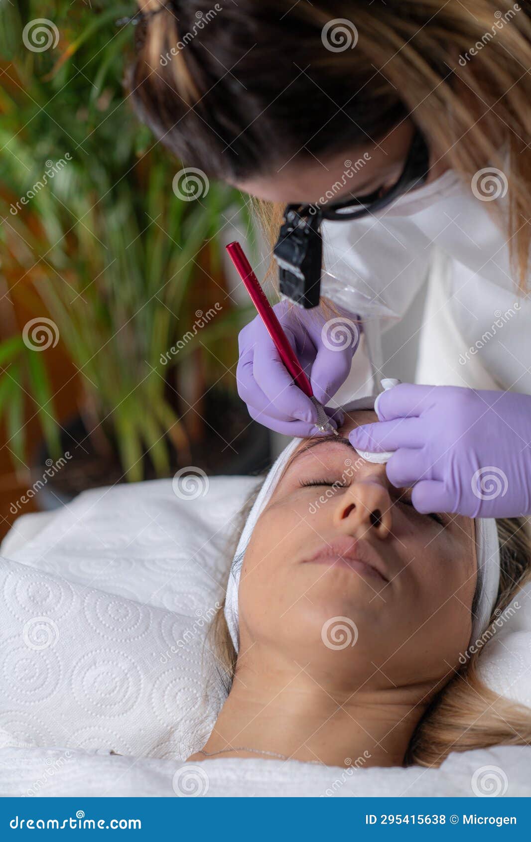 Transformation of Eyebrows through Professional Microblading Services ...