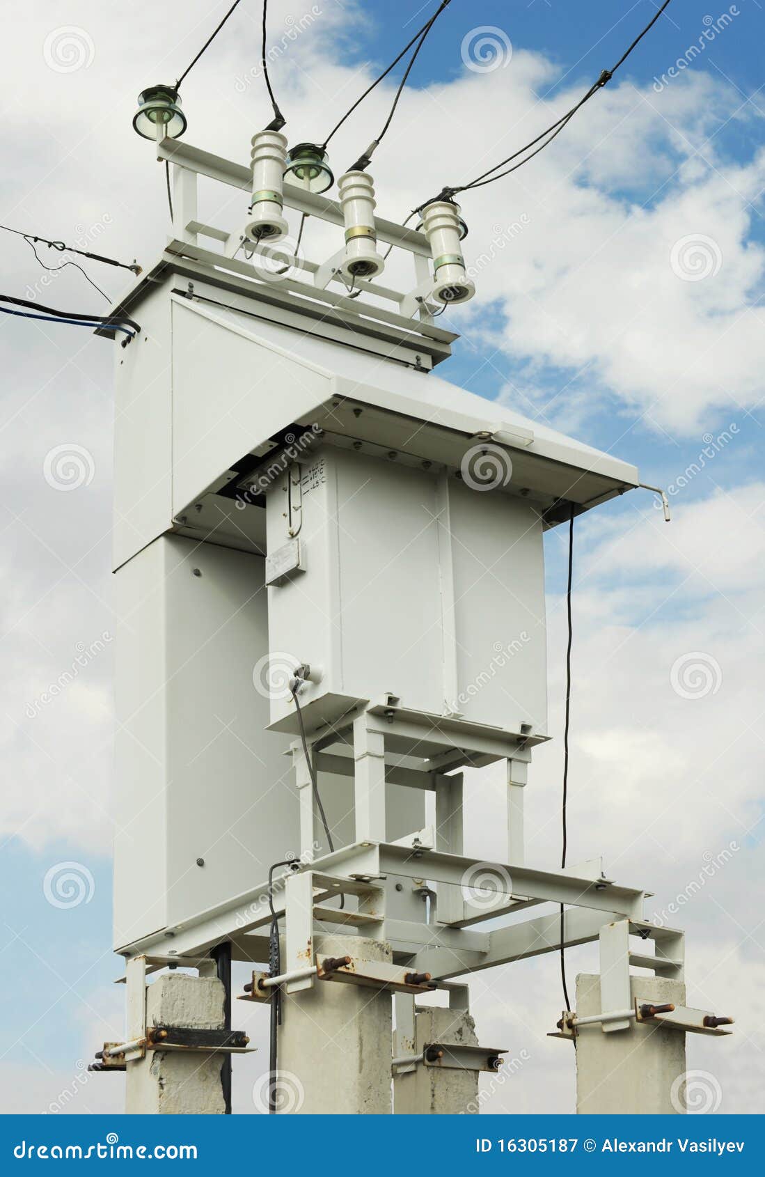 Transformator stockbild. Bild von blau, nebenstelle, energie - 16305187