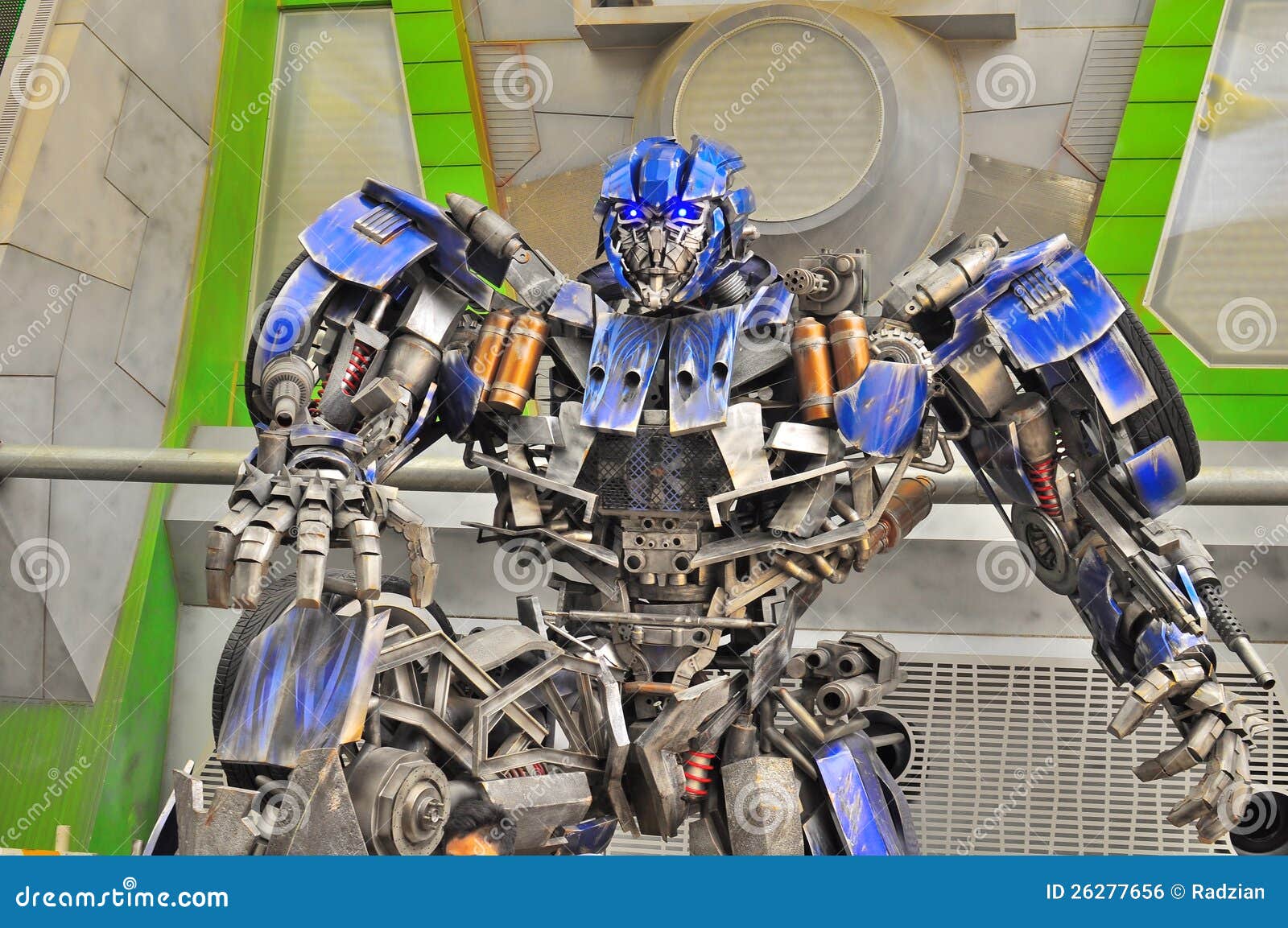 Big MEGATRON Model Concept In Caltex Petrol Station In NakhonPathom KM ...