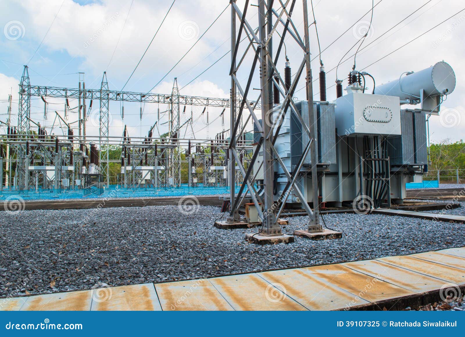 Transformer station stock image. Image of amperage, circuit - 39107325