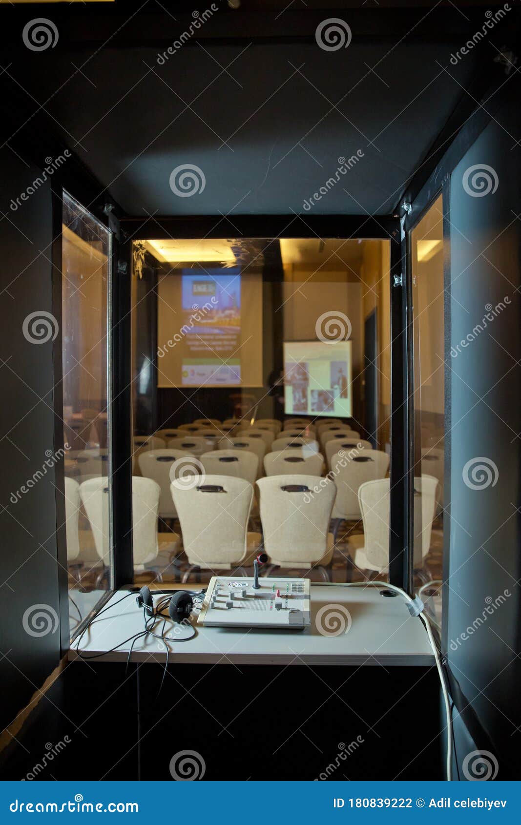 Interpreting - Microphone And Switchboard In An Simultaneous ...