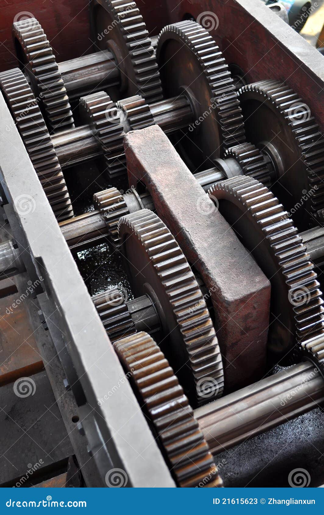 Transmission gear stock image. Image of cogwheel, apparatus - 21615623