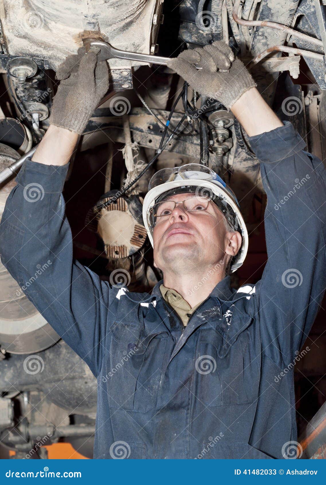 Transmission repair stock image. Image of engineer, plant - 41482033
