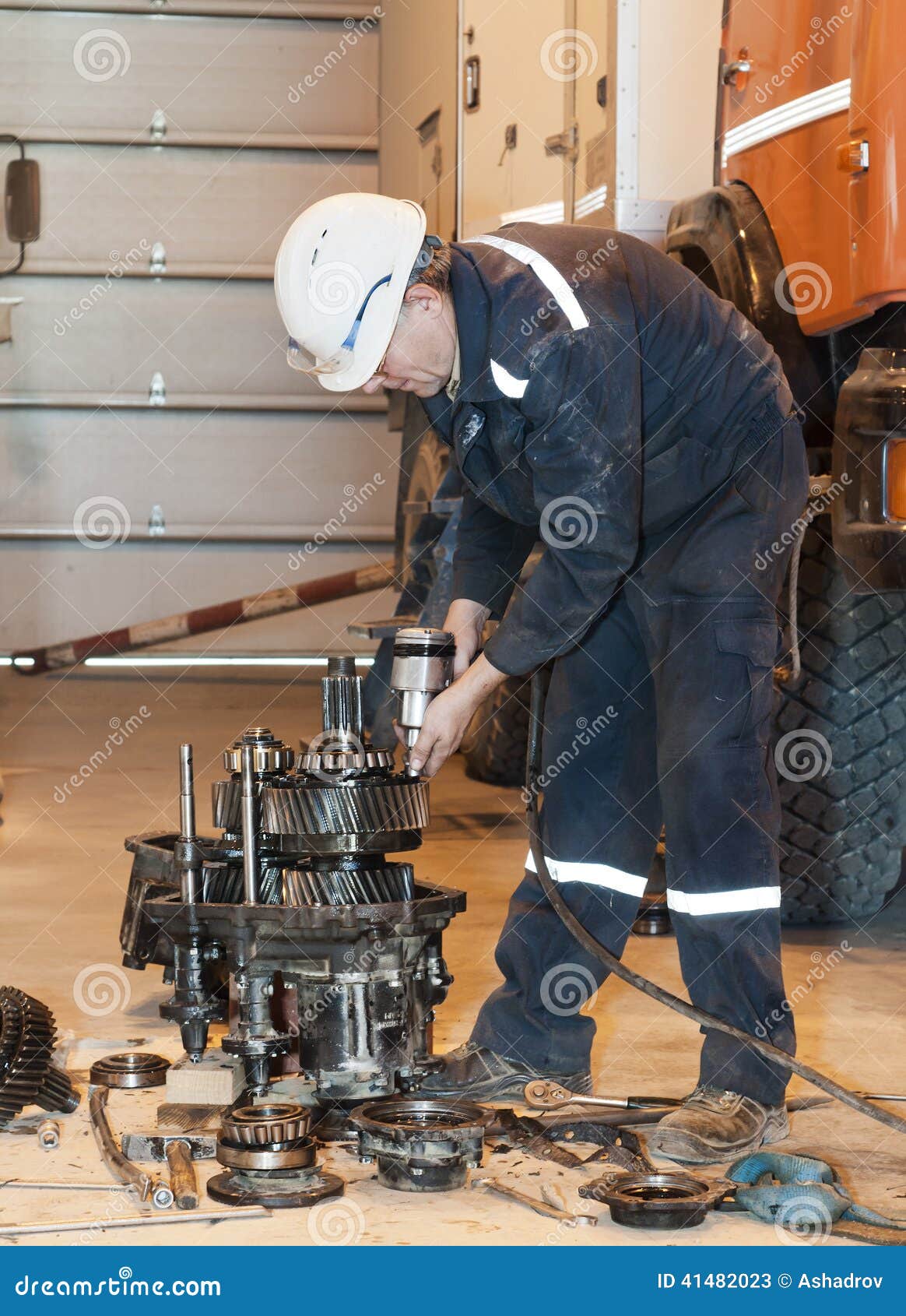 Transmission repair stock image. Image of dirty, mechanical - 41482023