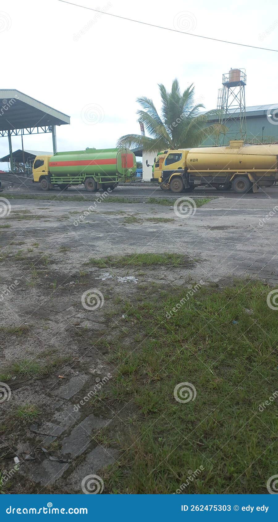 The Transporter Crude Palm Oil Stock Image - Image of terrain ...