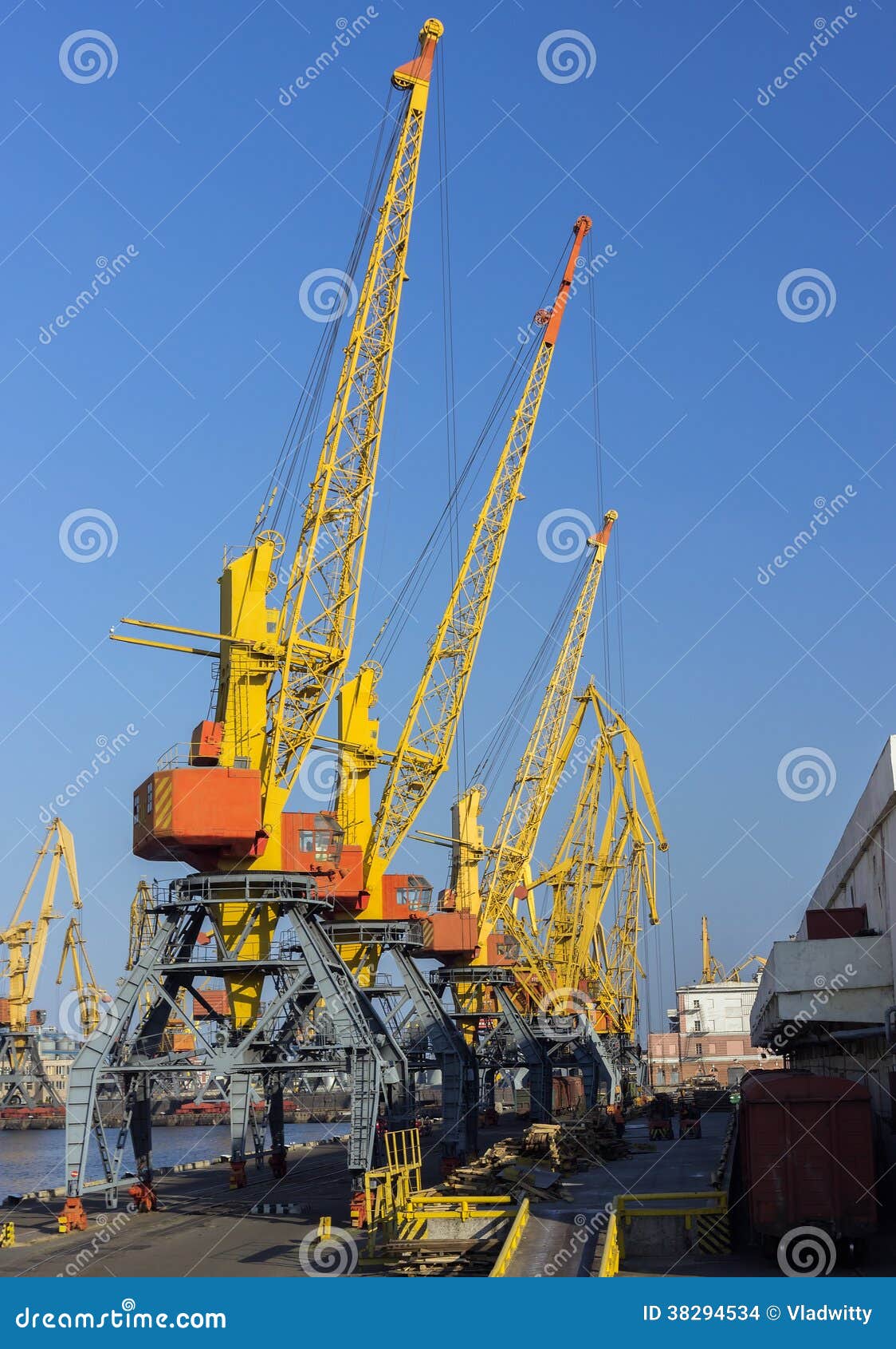 Transportes del mar foto de archivo. Imagen de transporte - 38294534