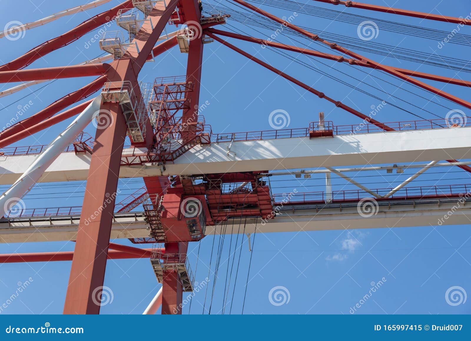 Transtainer imagen de archivo. Imagen de industria, cabina - 165997415