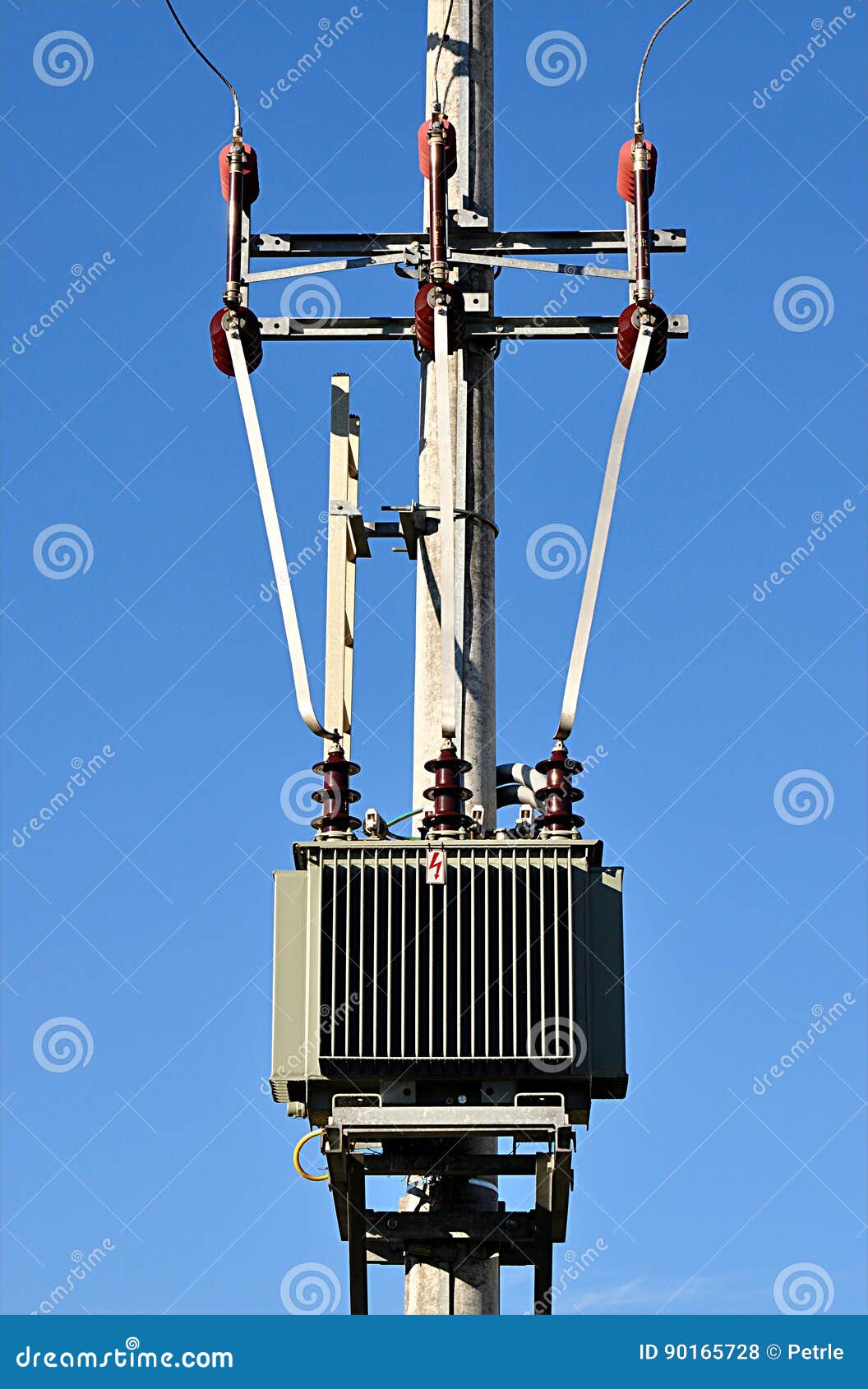 Trasformatore di tensione fotografia stock. Immagine di tecnica - 90165728