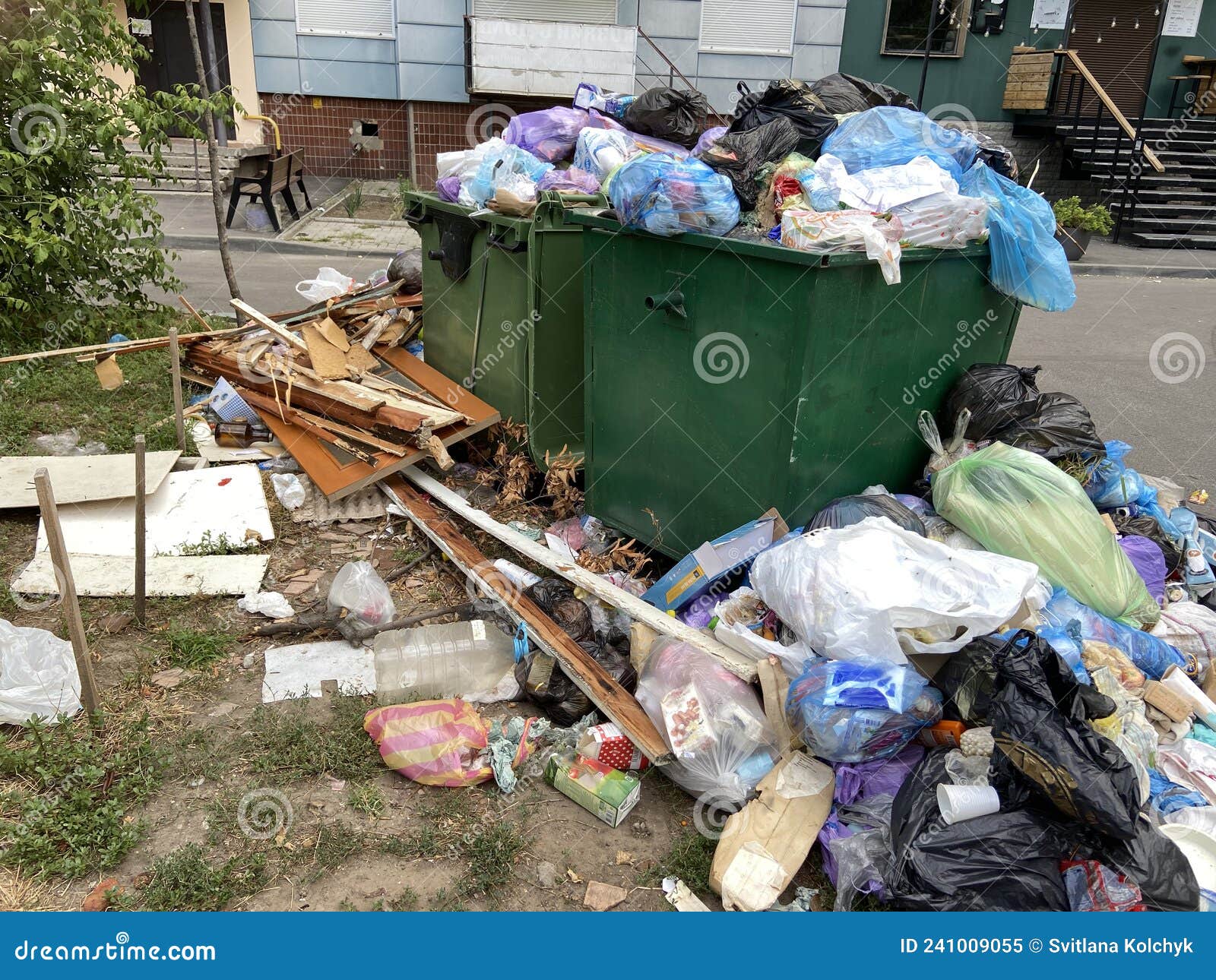 Trash Bin Overloaded, No Garbage Collection Problem, Outdoors Stock ...
