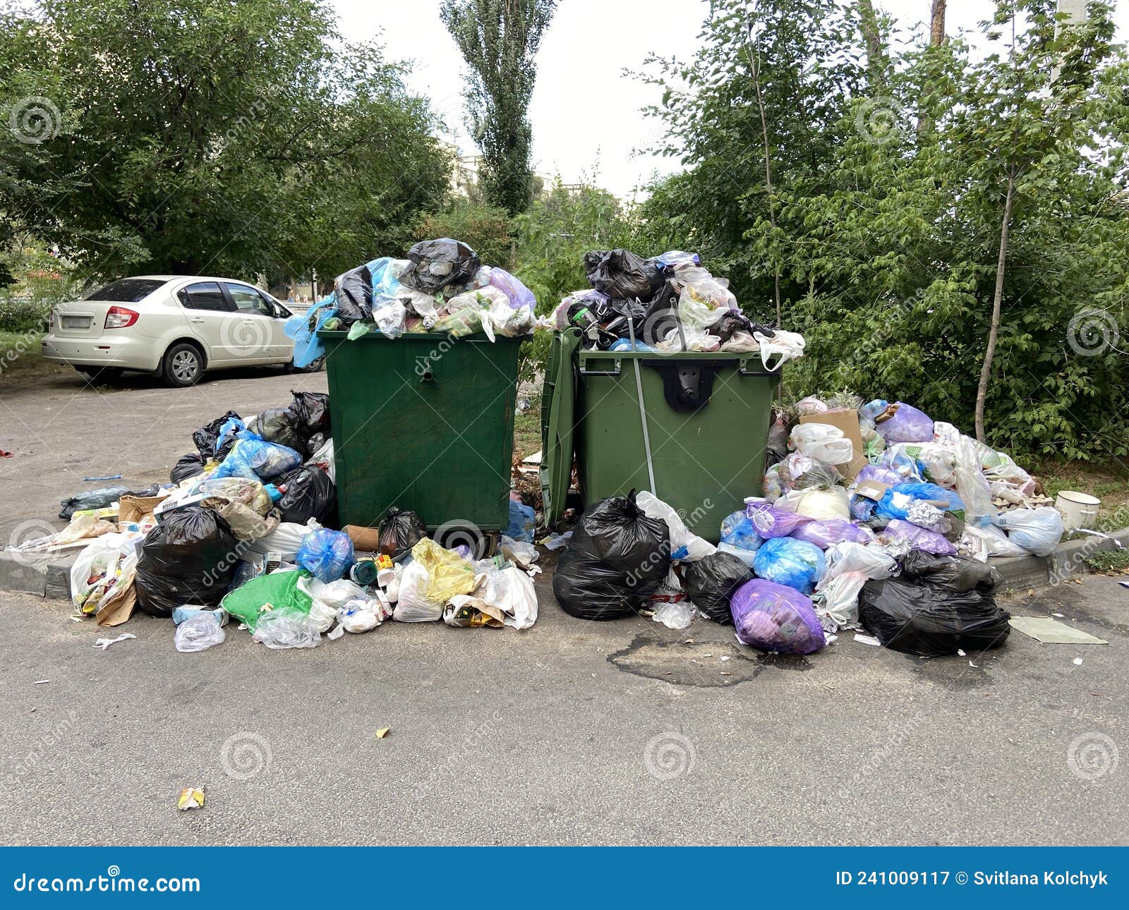 Trash Bin Overloaded, No Garbage Collection Problem, Outdoors Stock ...