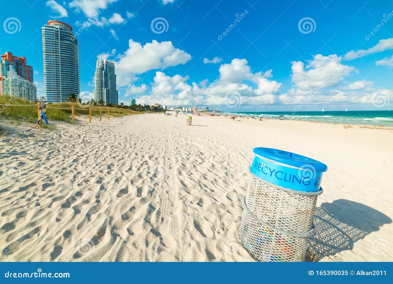 Trash Can in World Famous Miami Beach Stock Image - Image of horizon ...