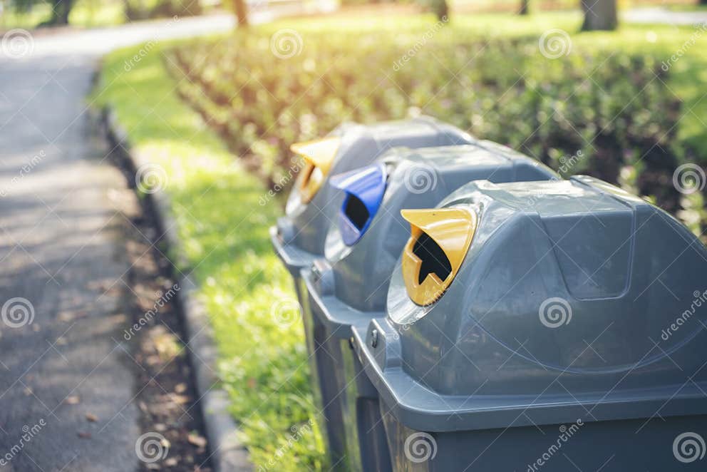 Trash Cans for Sorting Garbage Recycle Bin Waste Plastic Container ...