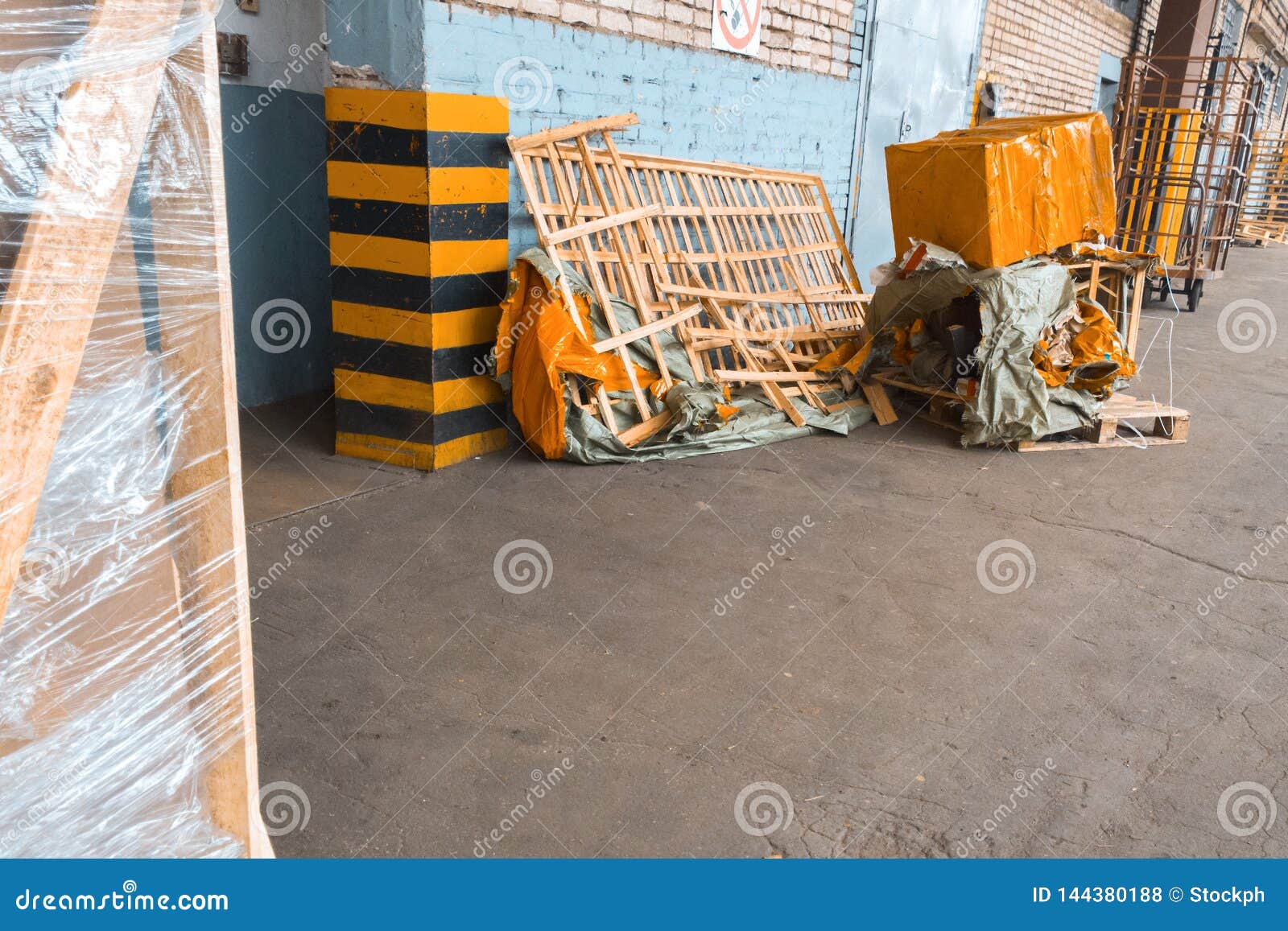 Trash Stock, Boxes, Wooden Boards, Containers Stock Photo - Image of ...