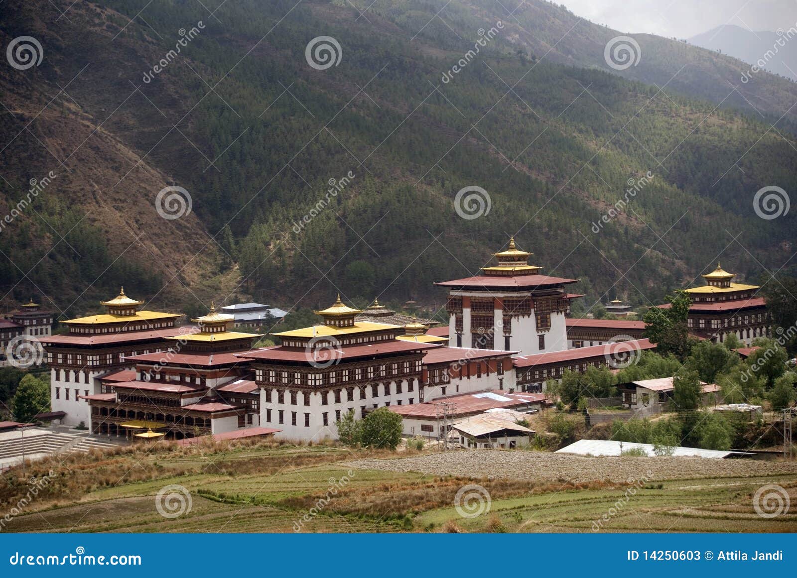 Trashi Chhoe Dzong, Thimphu, Bhutan Stock Image - Image of monk, heaven ...