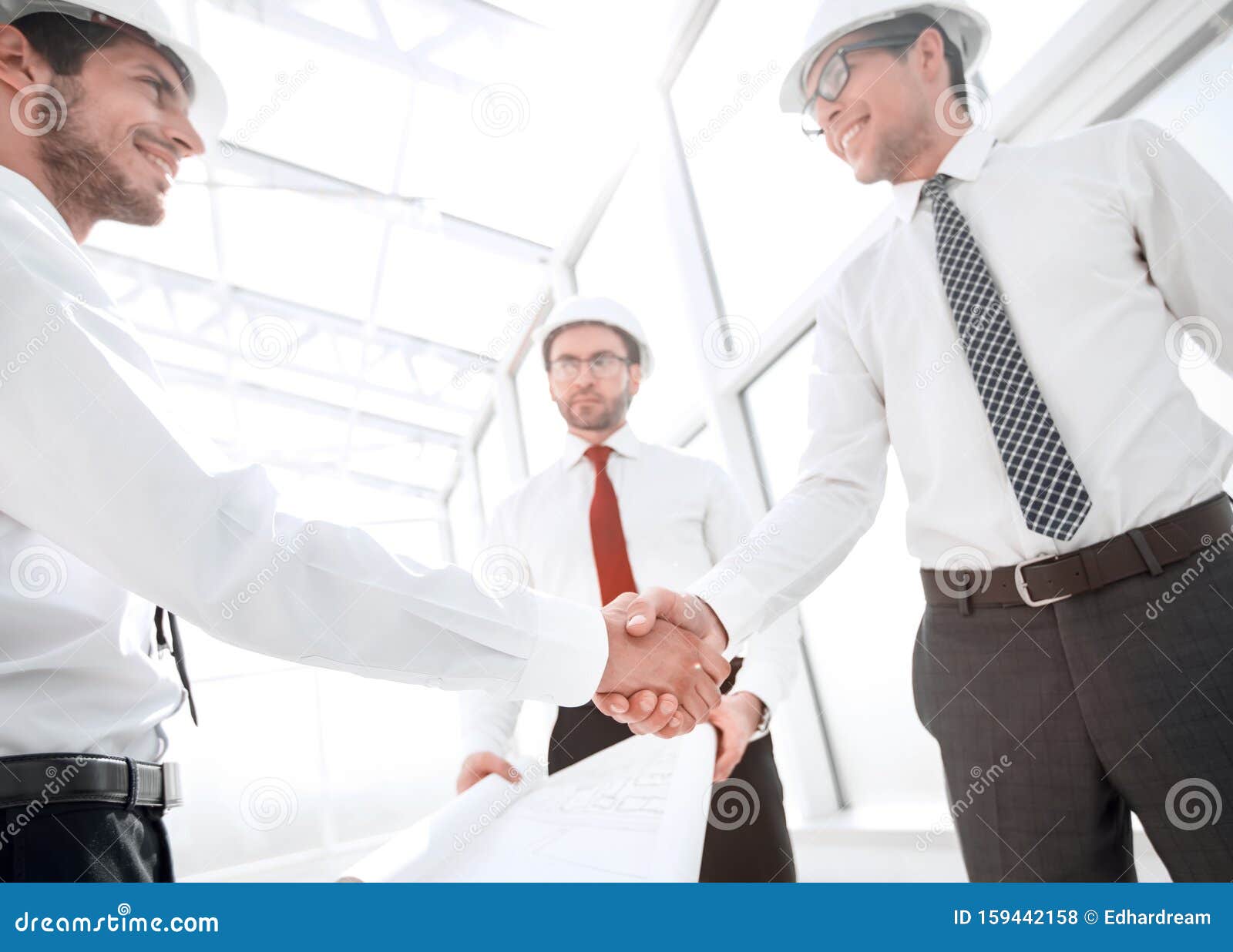 Trato Directo Entre El Arquitecto Y El Cliente Foto de archivo - Imagen ...