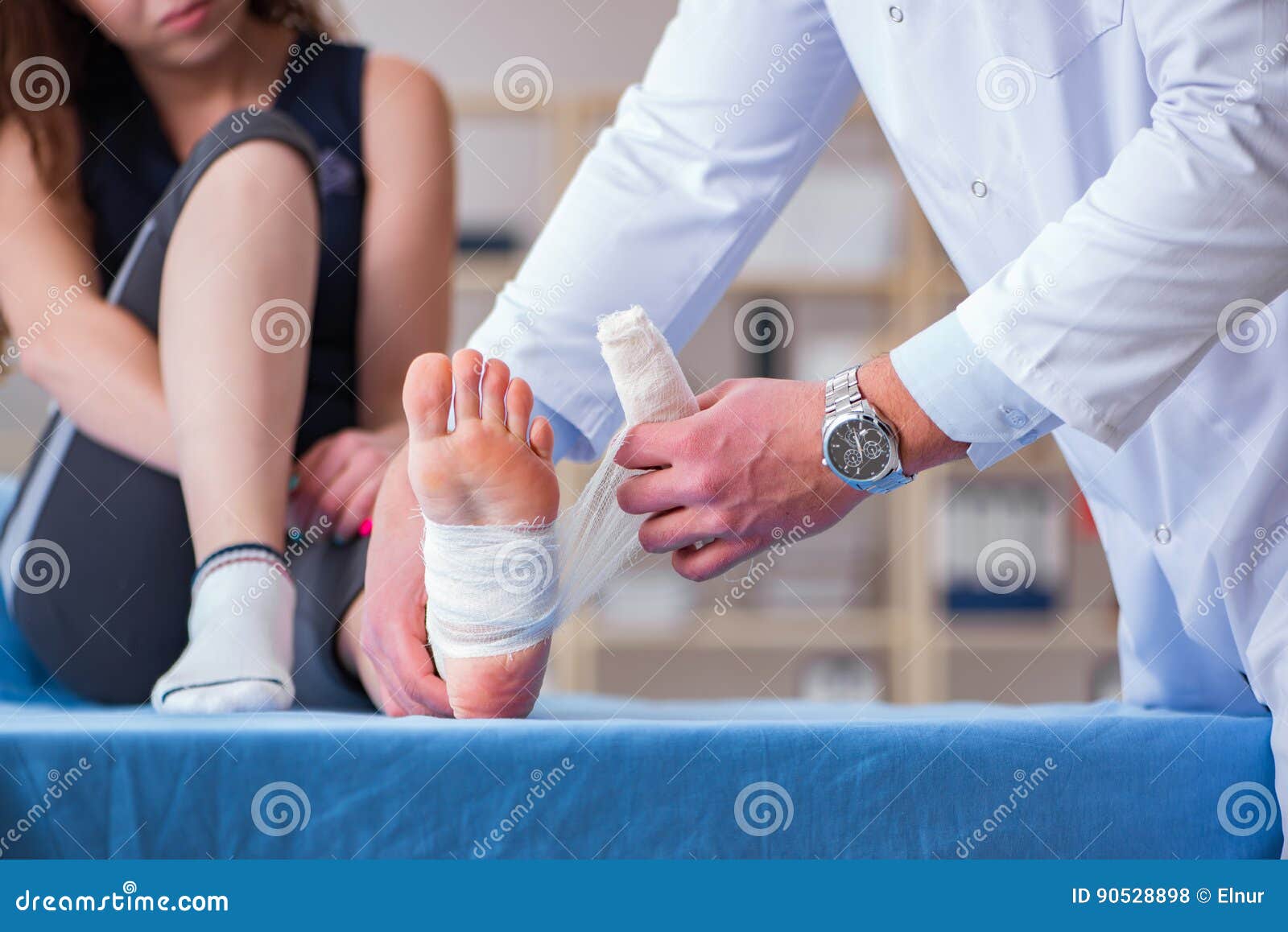 The Traumatologist is Taking Care of the Patient Stock Photo - Image of ...