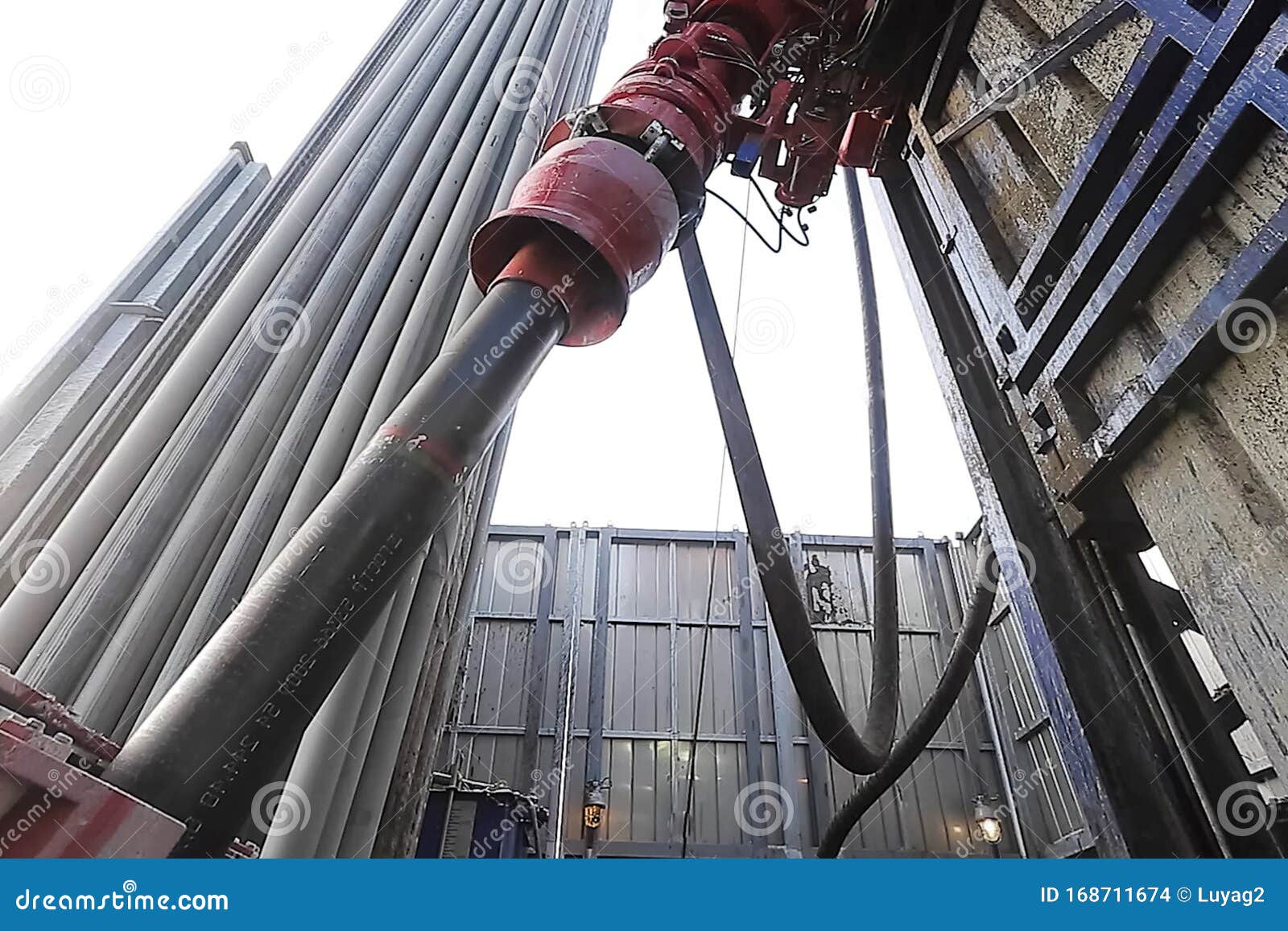 Travail Puits De Forage Installation De Forage, Rotation De Tige De ...