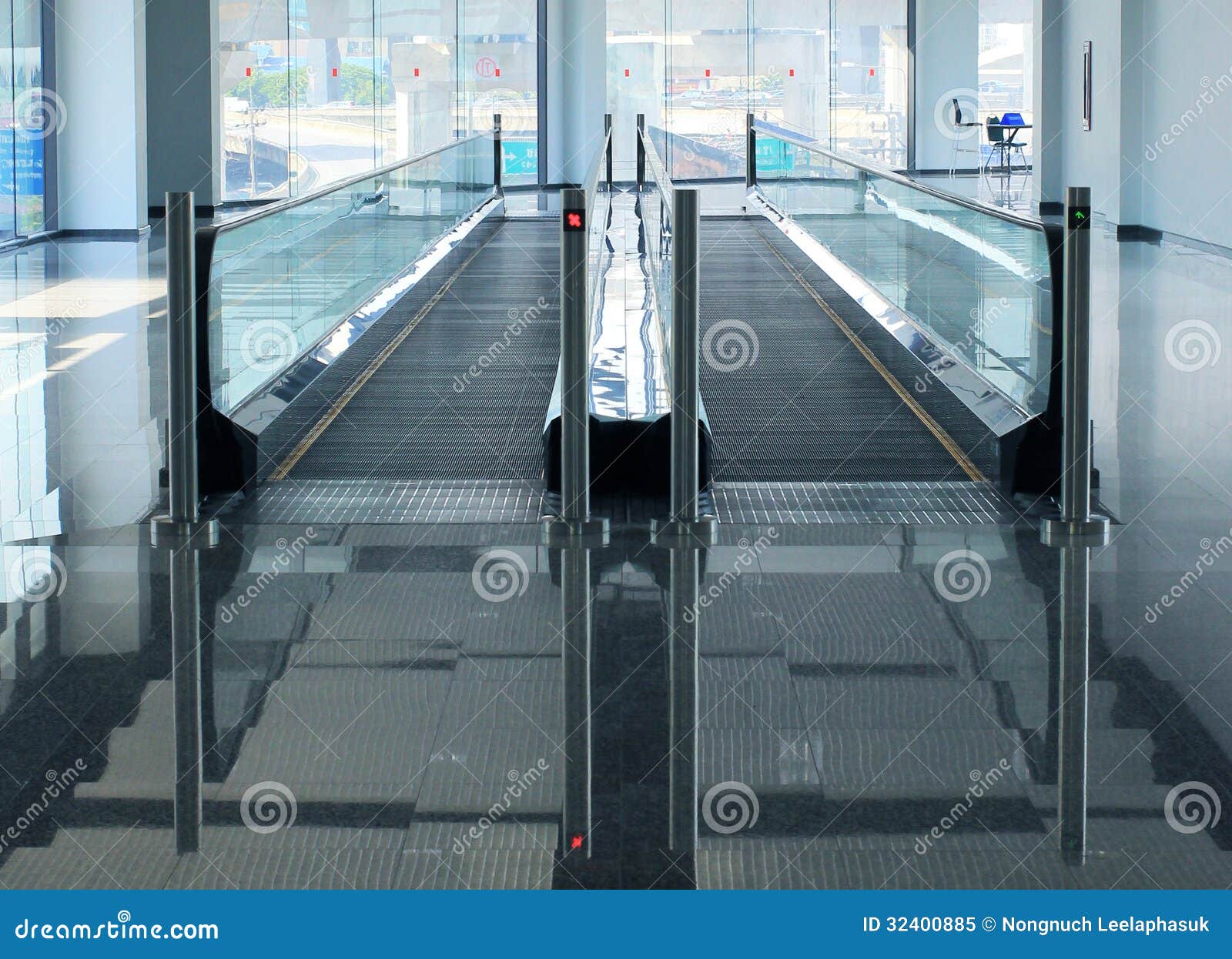 Travelator of Walkway in Building Stock Image - Image of escalator ...