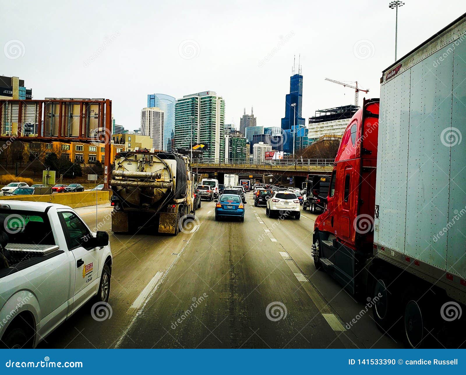 Traveling through Chicago during Rush Hour Editorial Image - Image of ...