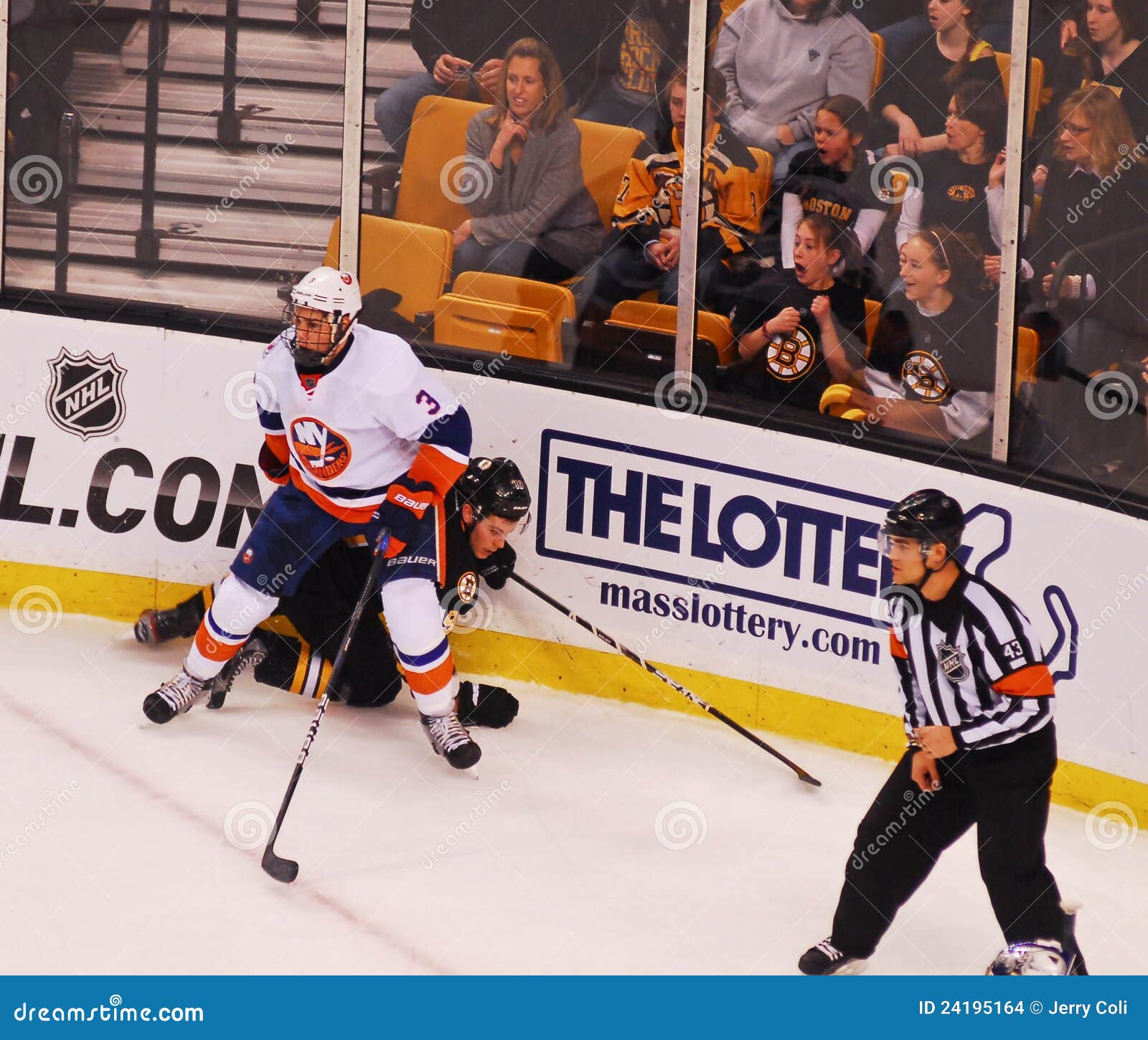 Travis Hamonic New York Islanders Editorial Stock Image - Image of ...