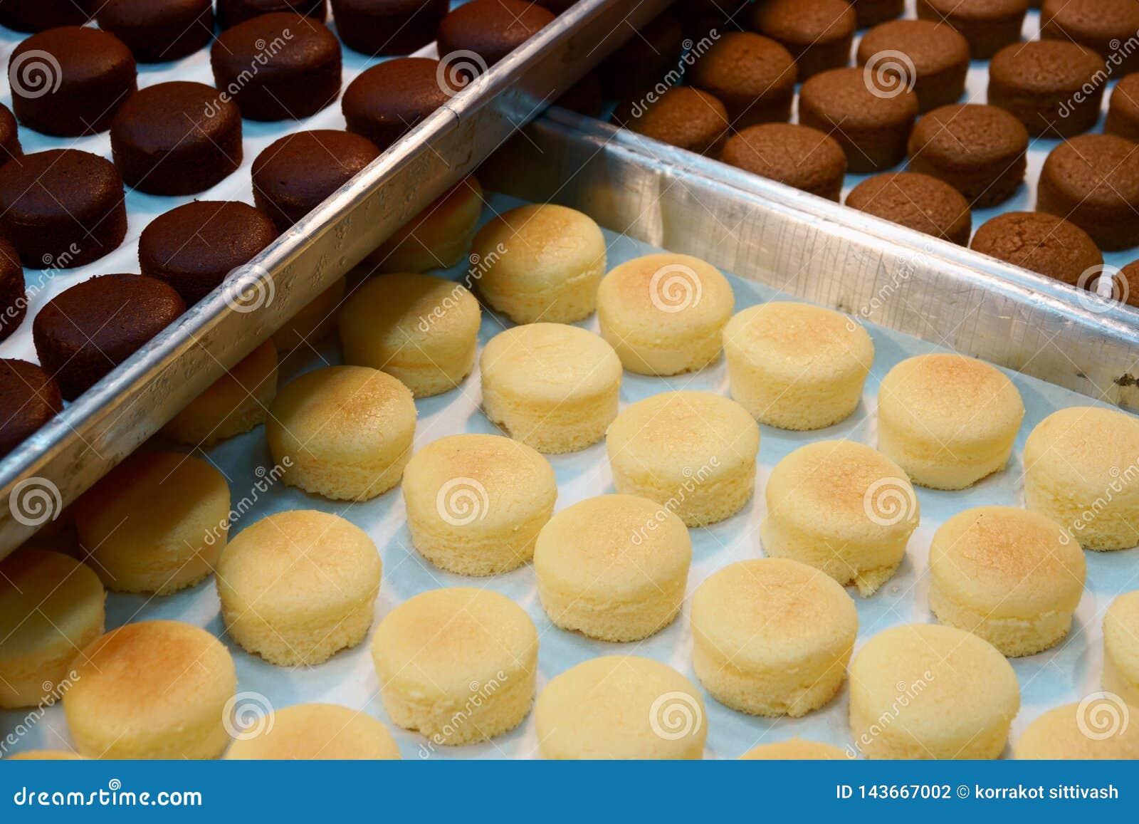 Tray with Fresh Cakes Macaroon at Bakery Shop Stock Photo - Image of ...