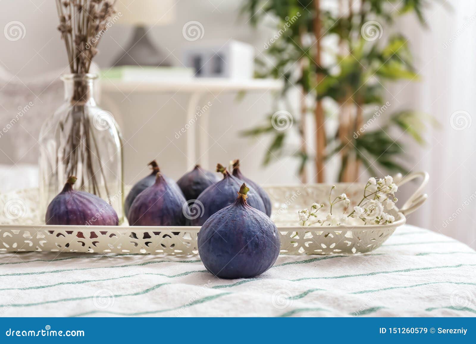 Tray with Fresh Ripe Figs on Table Stock Image - Image of table, diet ...