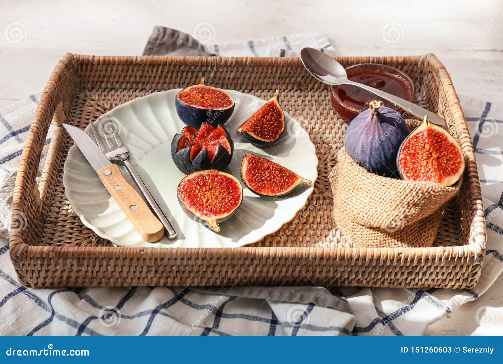 Tray with Fresh Ripe Figs on Table Stock Image - Image of sweet, knife ...