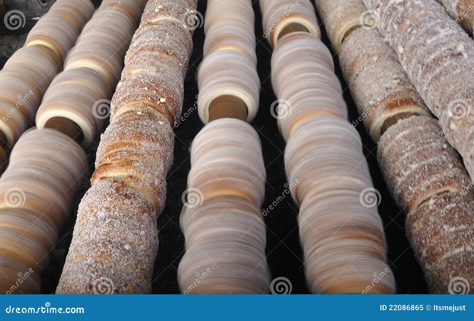 Trdlo - Trdelnik - Czech Delicacy. Stock Image - Image of cook, sweet ...