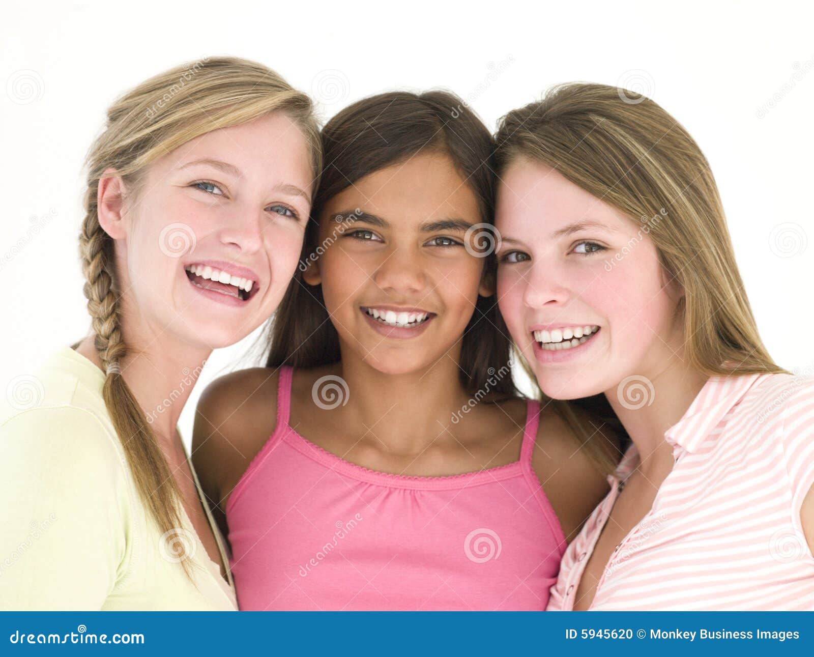 Tre Amici Di Ragazza Che Sorridono Insieme Fotografia Stock - Immagine ...