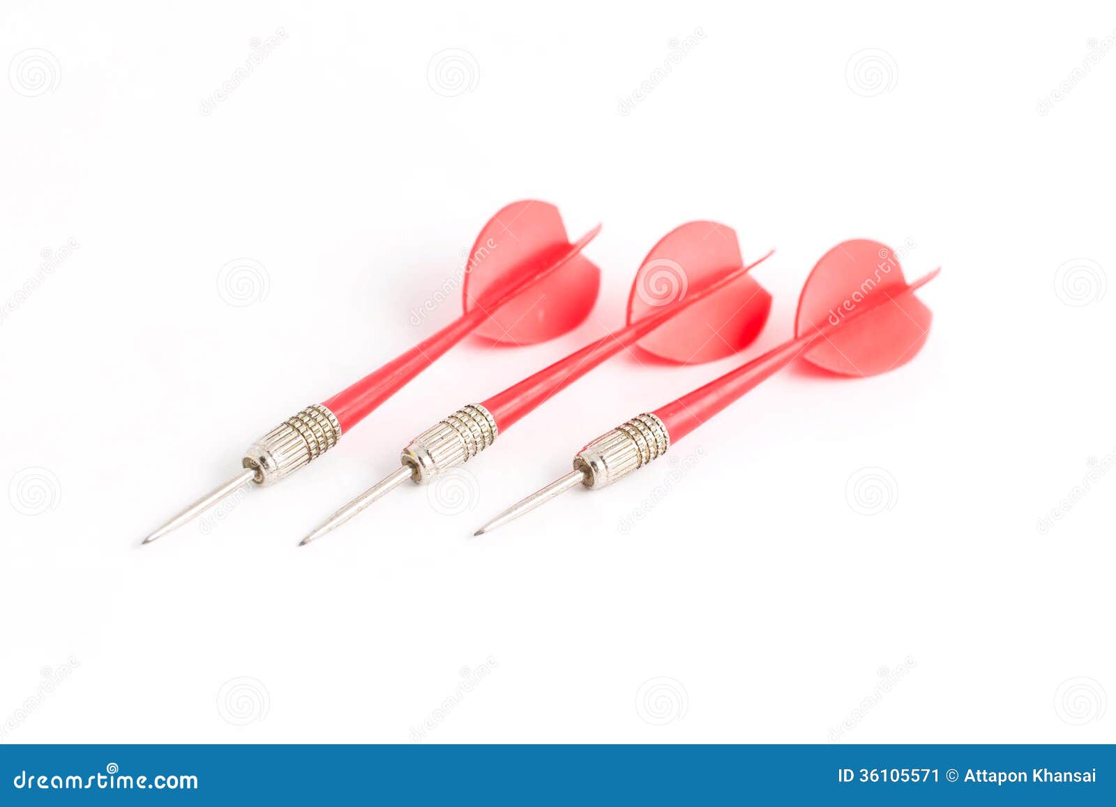 Tre dardi isolati immagine stock. Immagine di gioco, fortuna - 36105571
