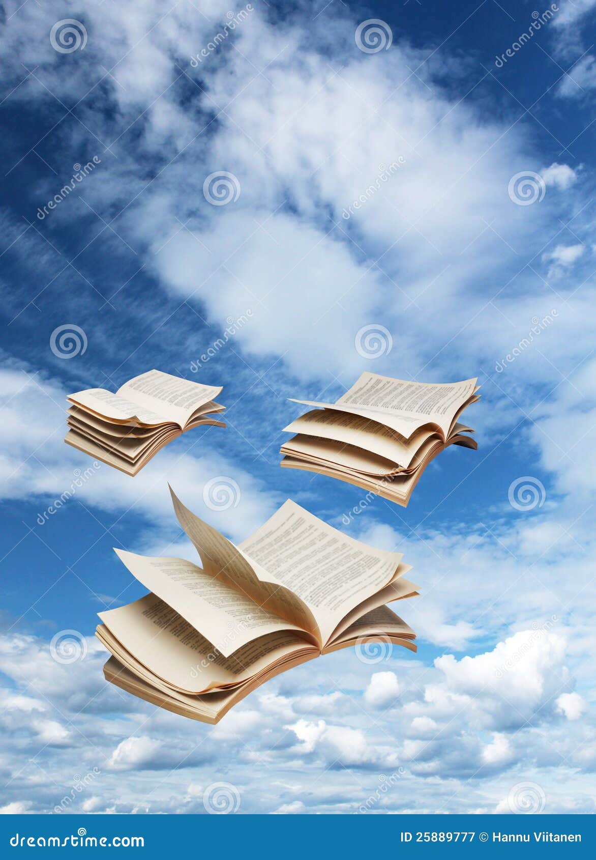 Tre Libri Aperti Che Volano Sul Cielo Blu Immagine Stock - Immagine di ...