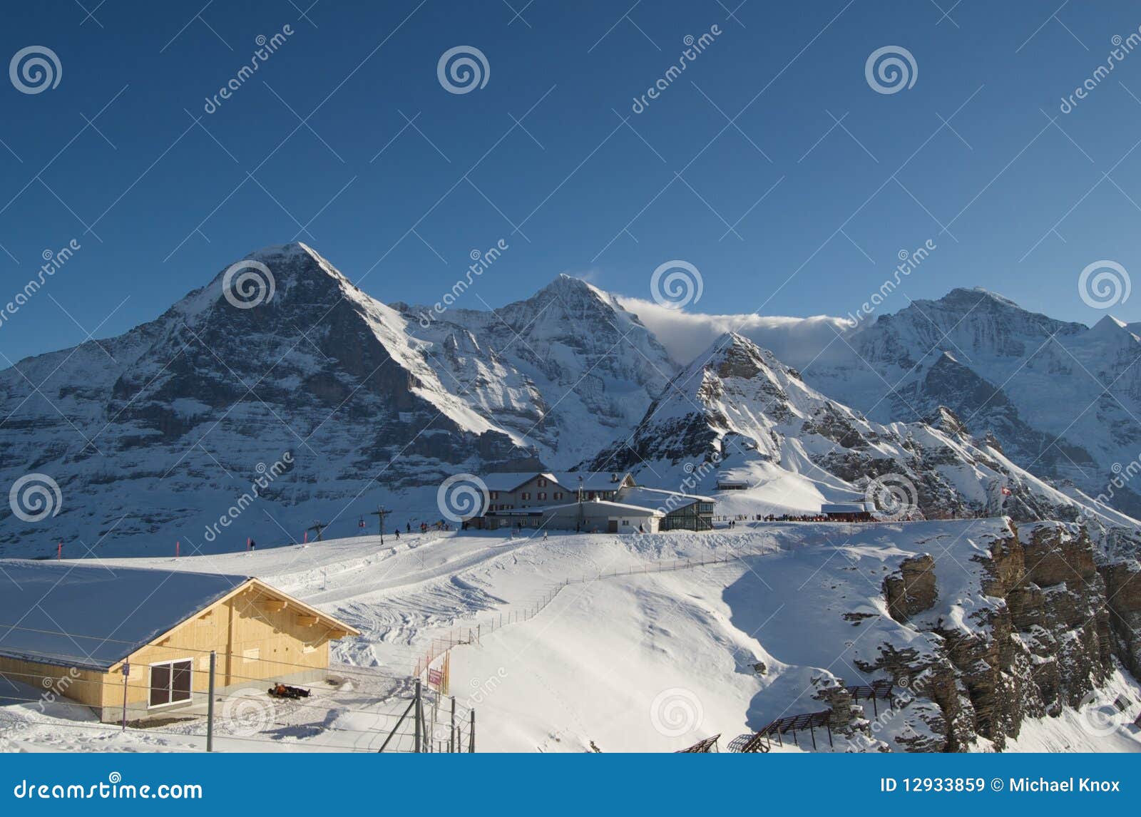 Tre sorelle immagine stock. Immagine di snowboard, pattino - 12933859