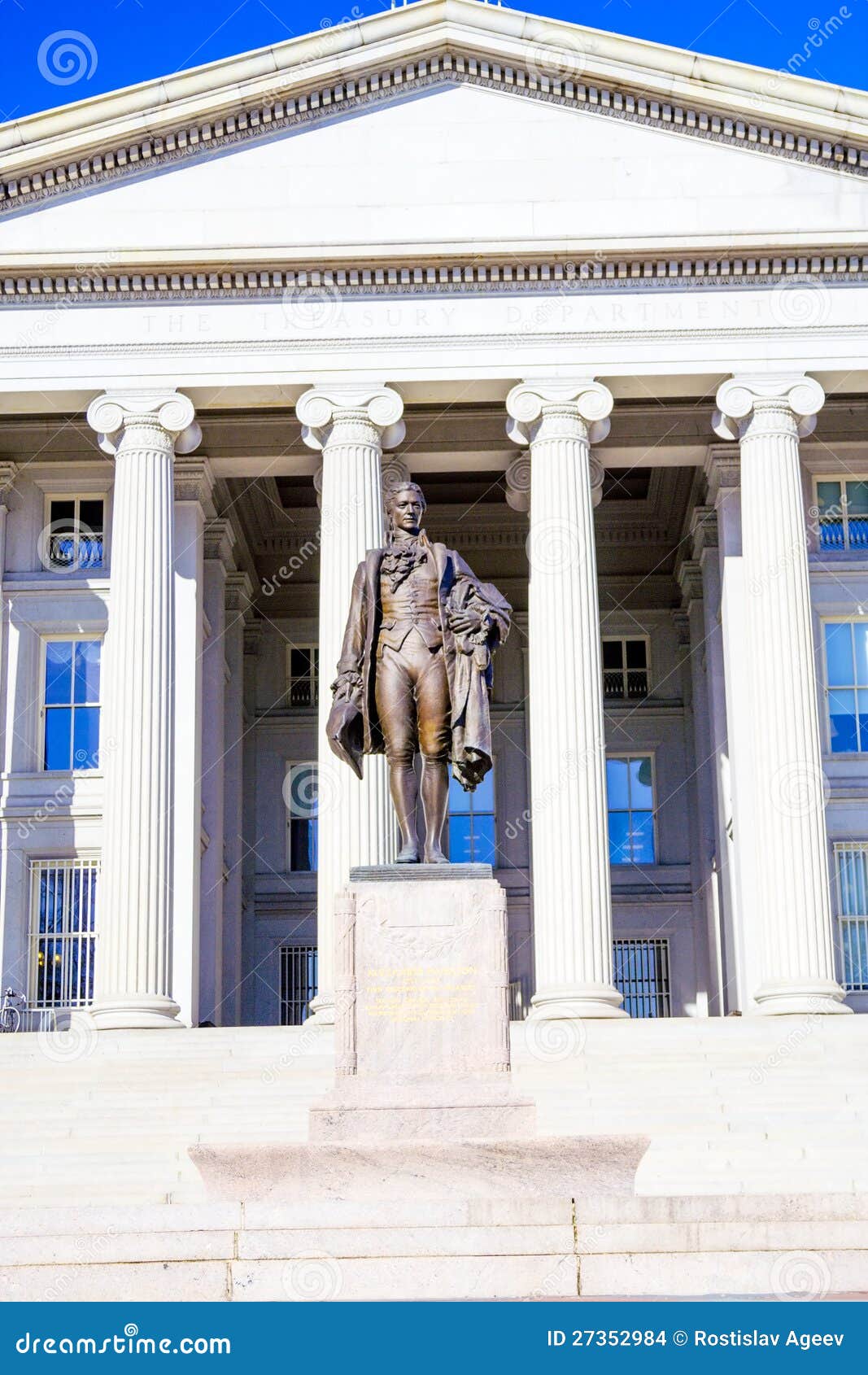 Treasury and Hamilton Statue, Washington DC Stock Photo - Image of ...