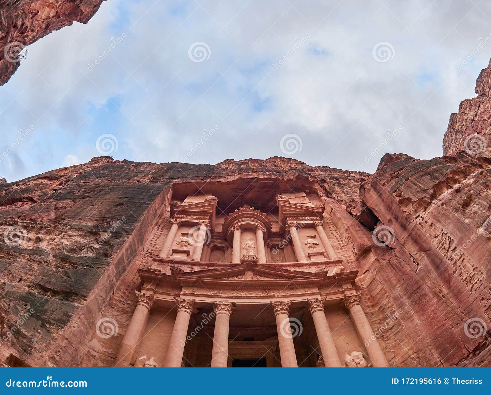 The Treasury in Petra Jordan Stock Photo - Image of famous, treasury ...
