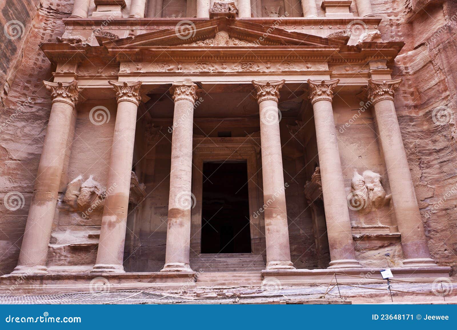 The Treasury in Petra - Jordan Stock Image - Image of building ...
