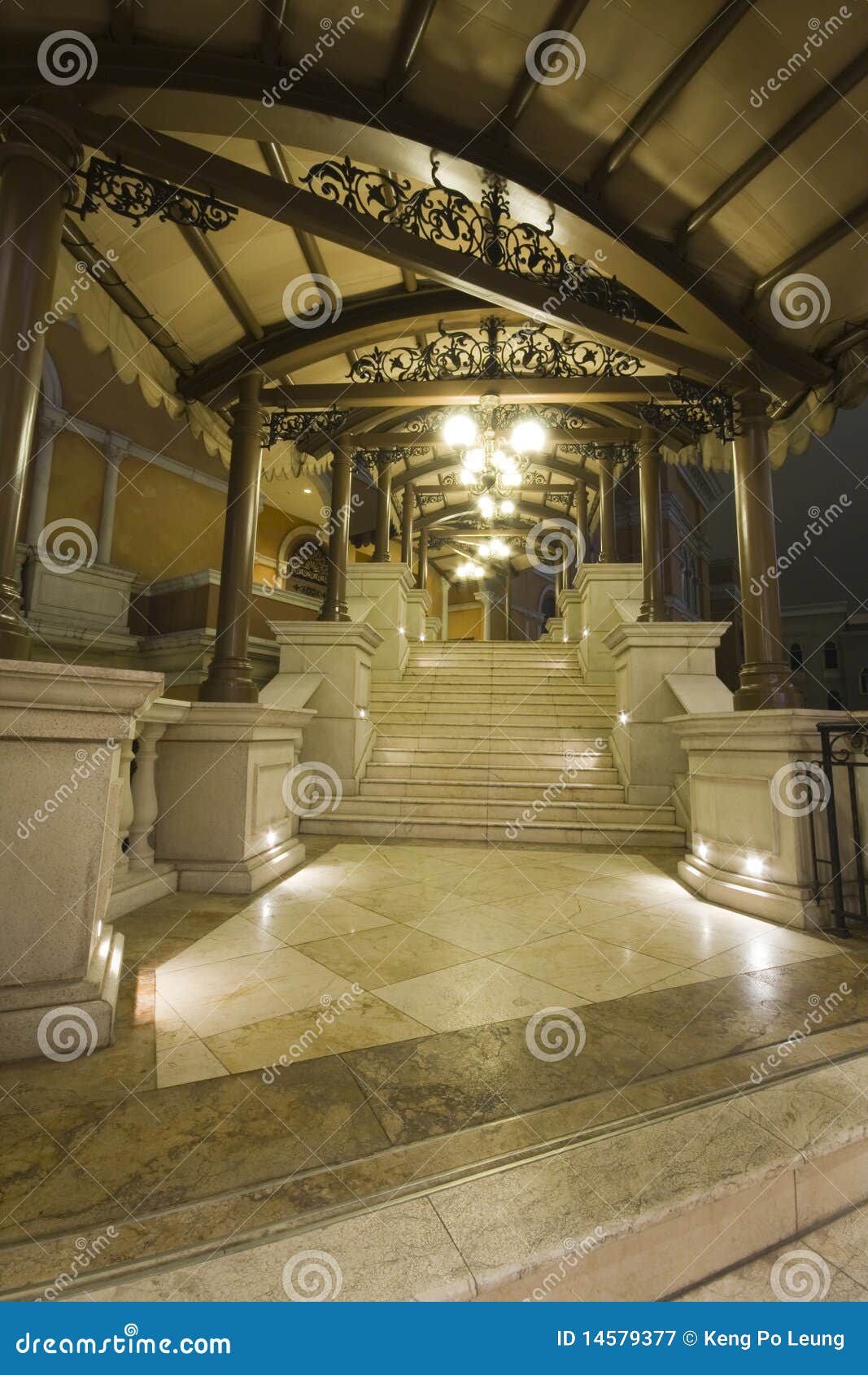 Trede stock afbeelding. Image of toerist, godsdienst - 14579377