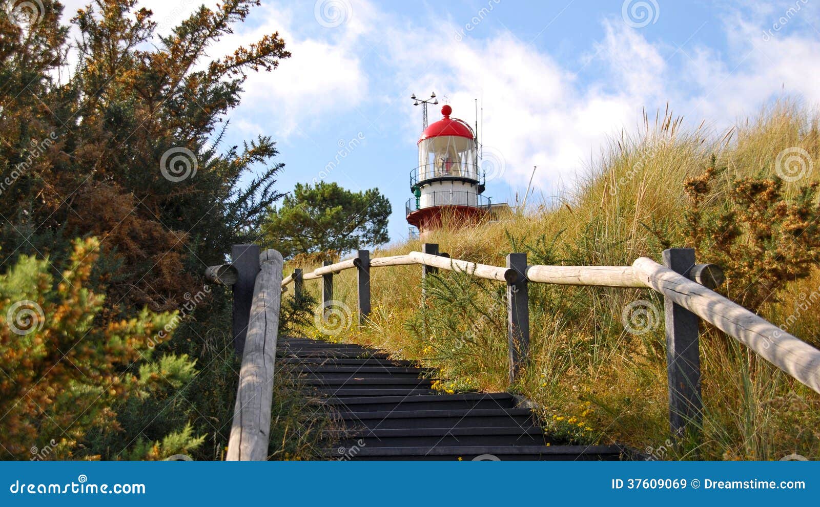 Treden Naar De Vuurtoren Van Vlieland Stock Afbeelding - Image of ...