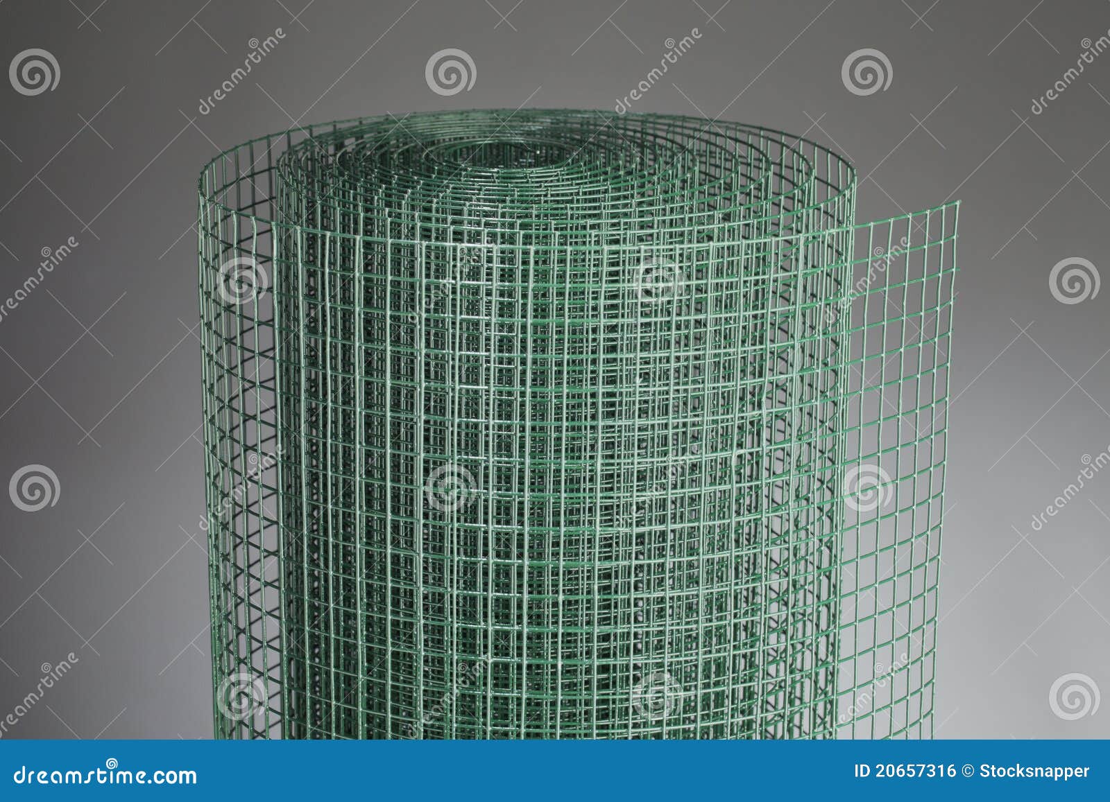 Treillis métallique photo stock. Image du métallique - 20657316