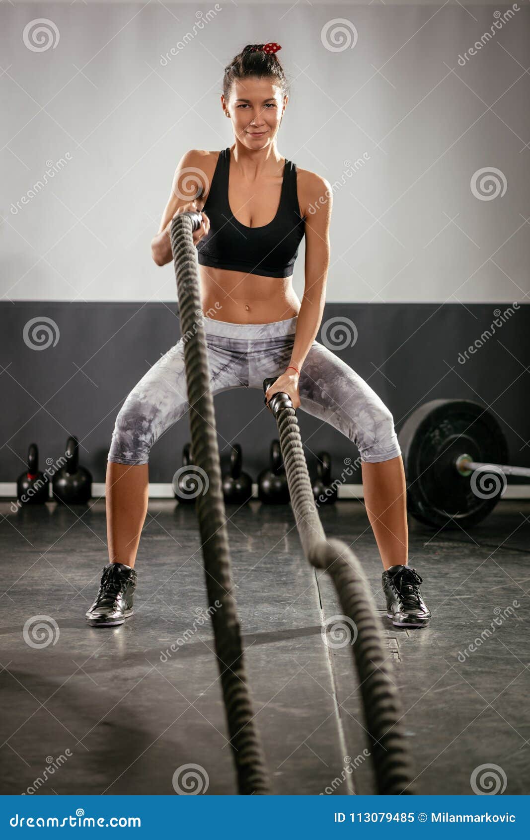 Treinamento Da Corda De Crossfit Imagem de Stock - Imagem de esporte ...