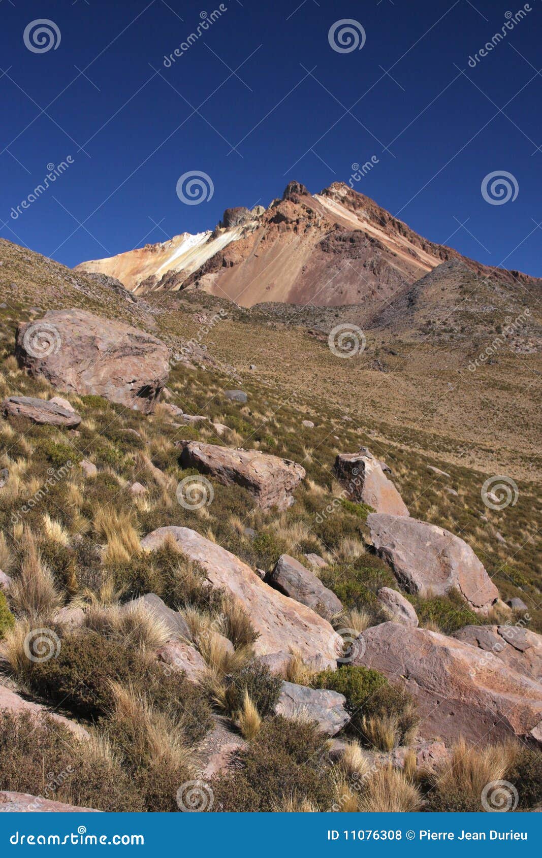 Trek to Tunupa volcano stock photo. Image of uyuni, lipez - 11076308