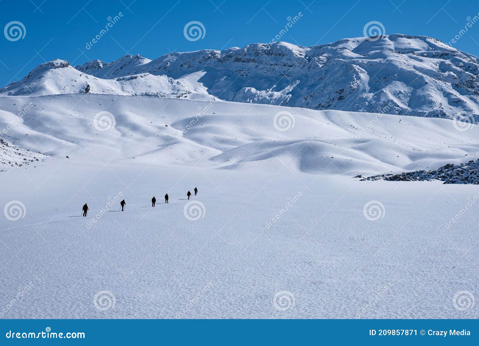 Trekking Program of the Crowded and Harmonious Team of Climbers and ...