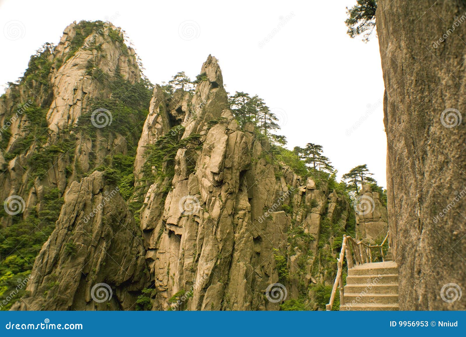 Trekking Trail in Huangshan, China Stock Image - Image of nature, hill ...