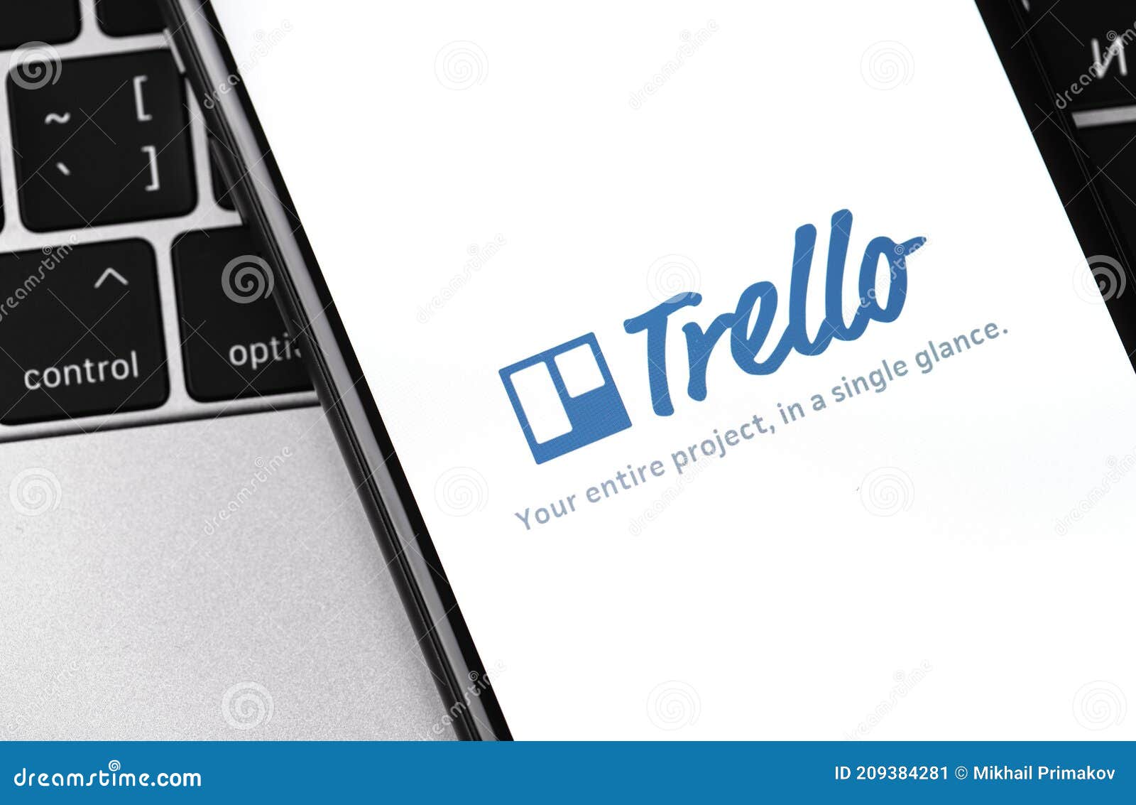 Trello Logo Mobile App on the Screen Editorial Photo - Image of ...