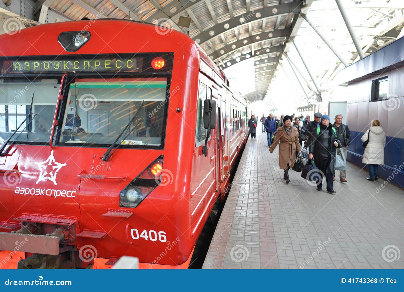 Tren de Aeroexpress foto de archivo editorial. Imagen de viaje - 41743368