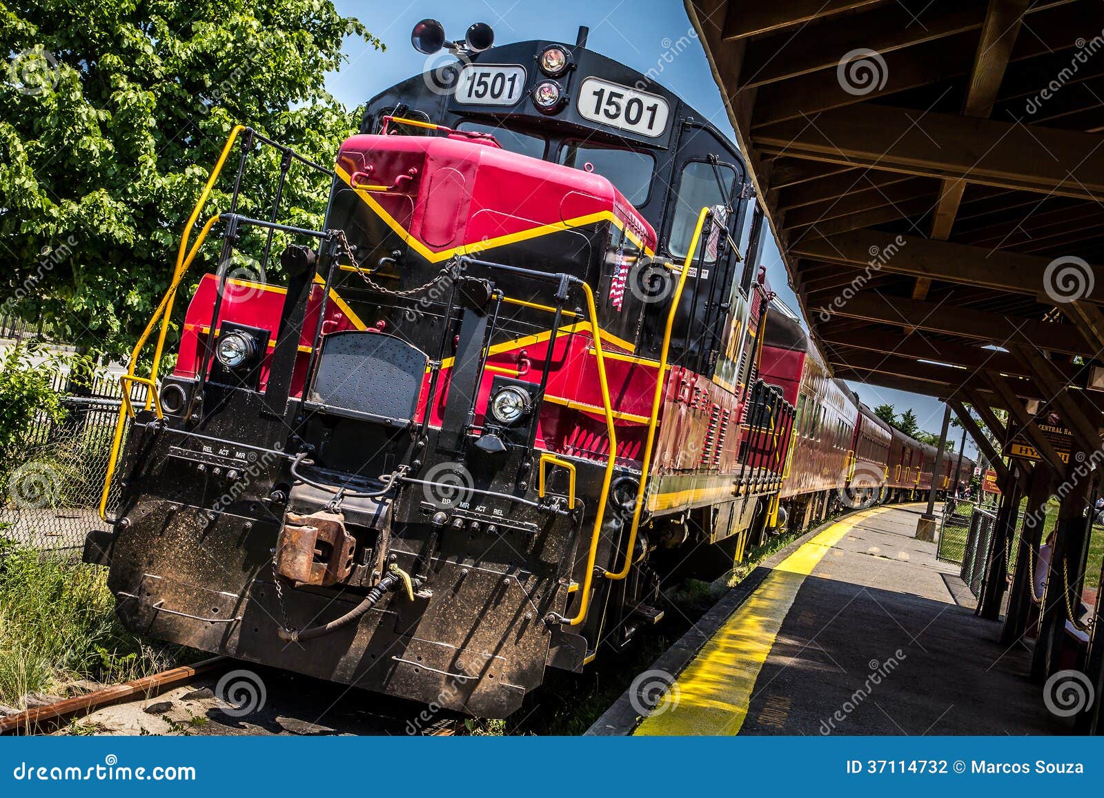 Tren del vintage fotografía editorial. Imagen de caballo - 37114732