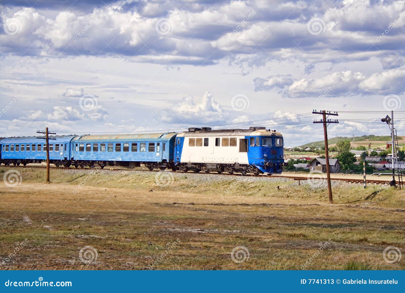 Tren diesel imagen de archivo. Imagen de recorrido, tren - 7741313