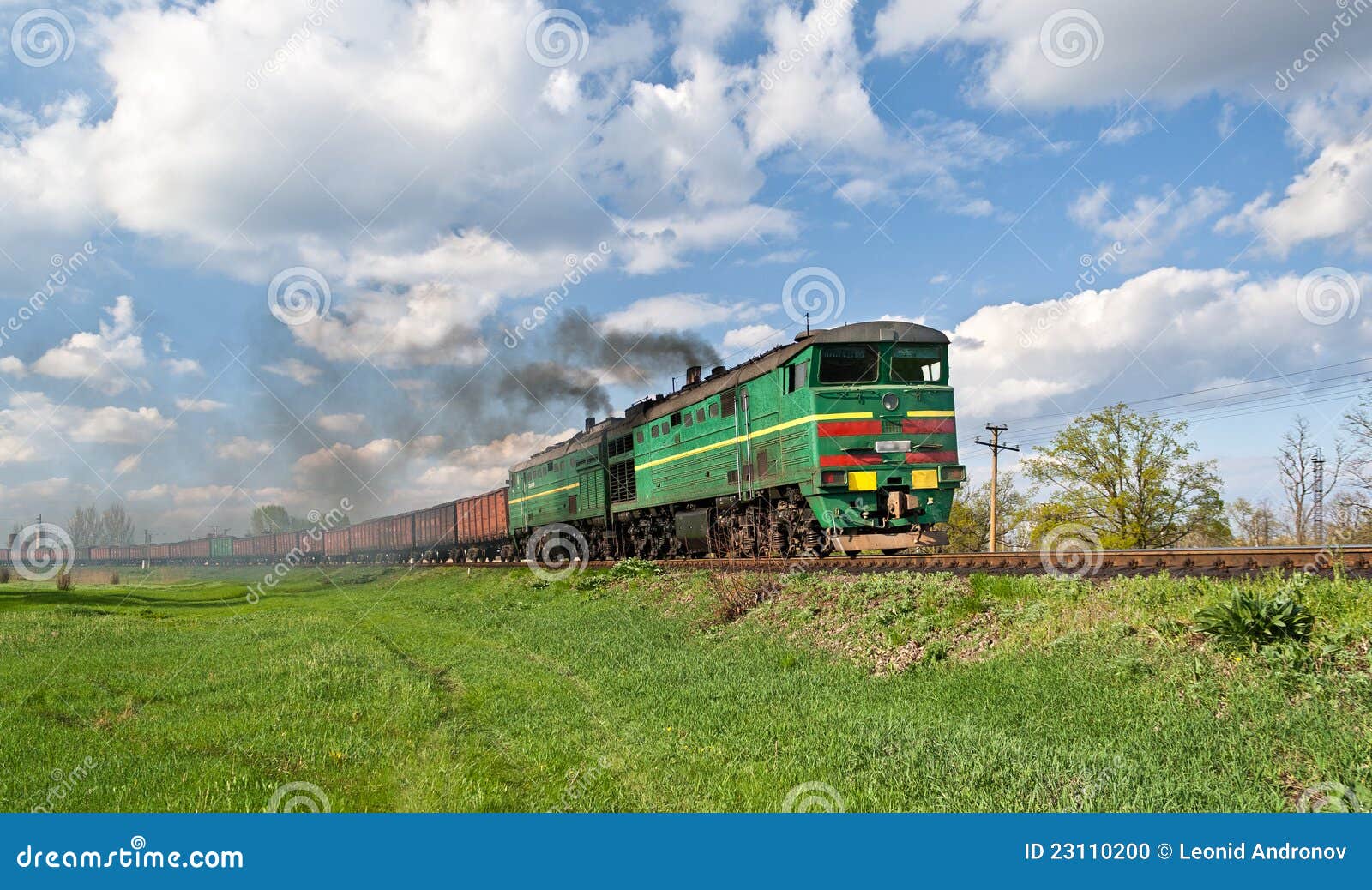 Tren diesel de la carga foto de archivo. Imagen de diesel - 23110200