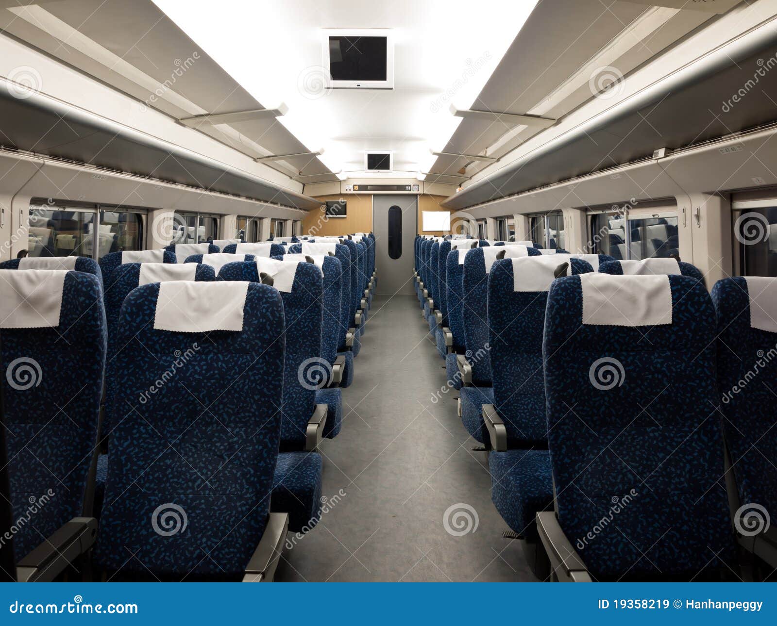 Tren interior imagen de archivo. Imagen de viajero, transporte - 19358219