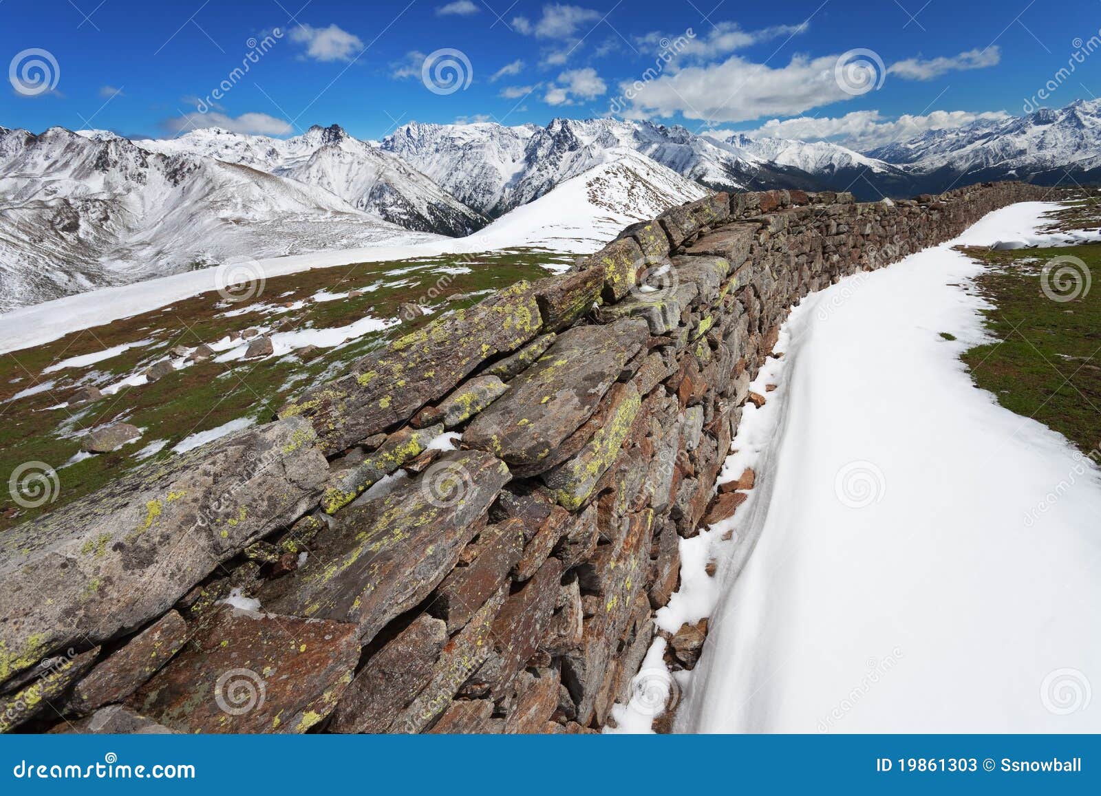 Trench stock image. Image of mountaintop, valley, snow - 19861303