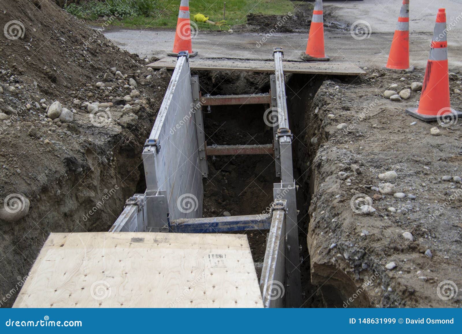 A trench support system stock image. Image of dirt, metal - 148631999
